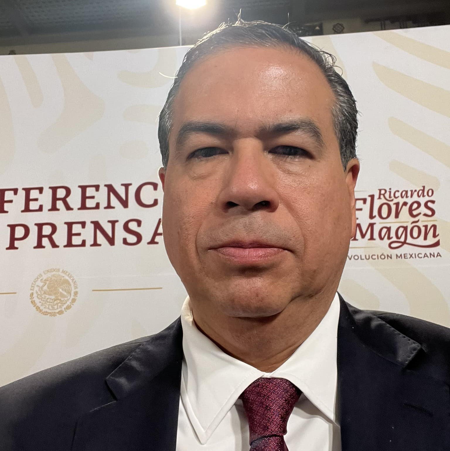 IG LA COLUMNA + El desarraigo de Mejía Berdeja + Pese a que ha gastado ...